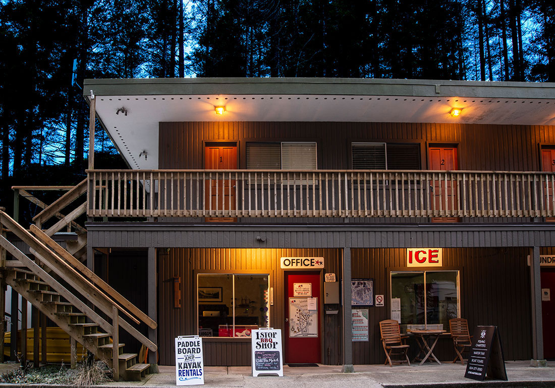 Pender Harbour Resort - Motel Rooms